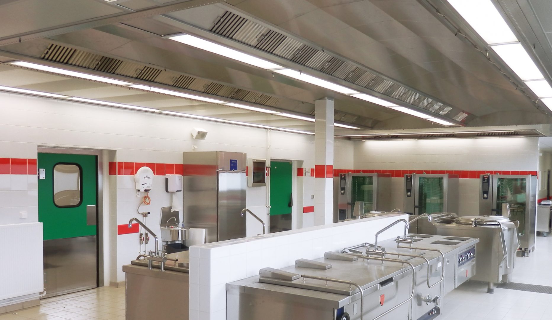 Central kitchen ventilation for educational facilities - Halton