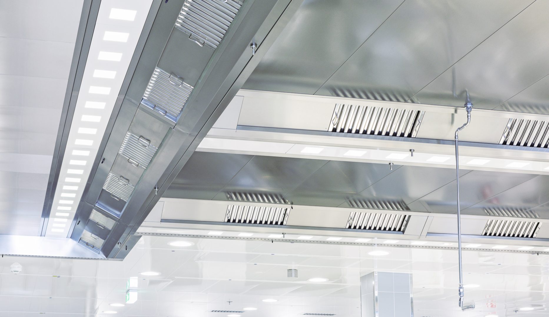 KCJ ventilated ceiling with Capture Jet™ - CE | Halton products