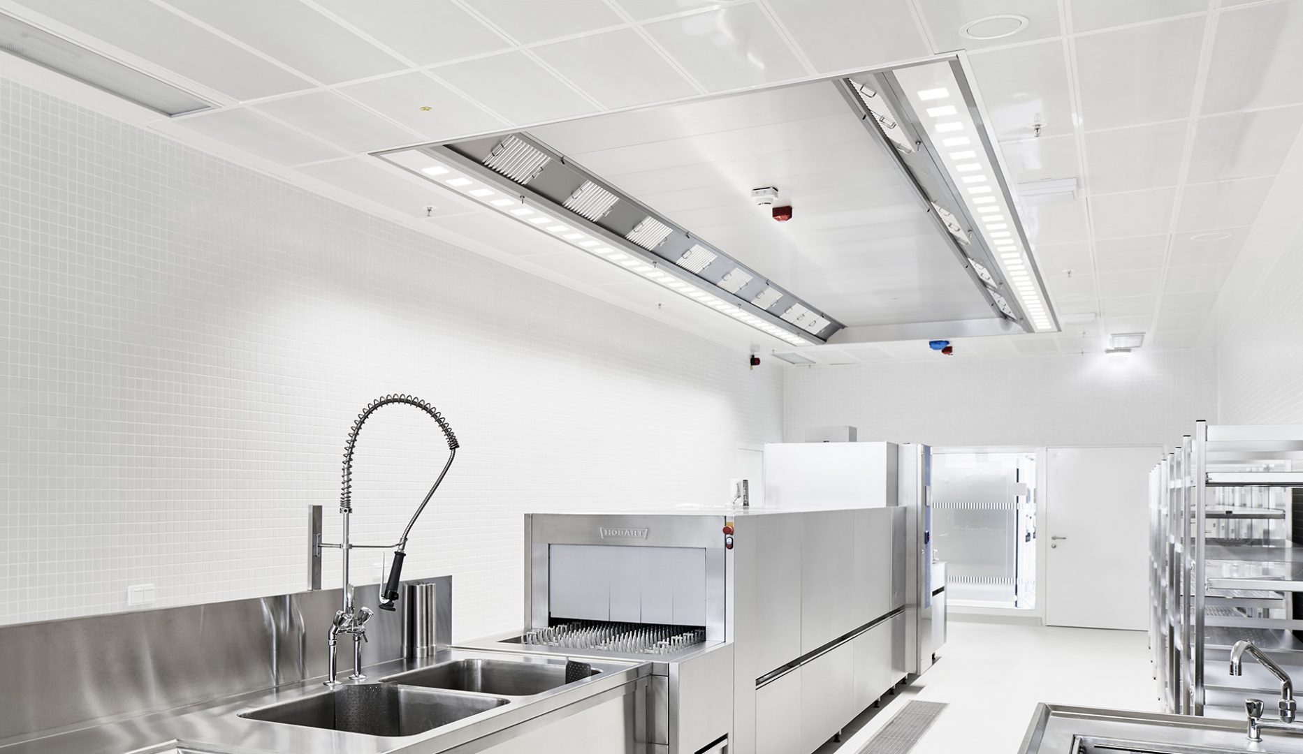 KCV ventilated ceiling for dishwashing areas - CE | Halton products