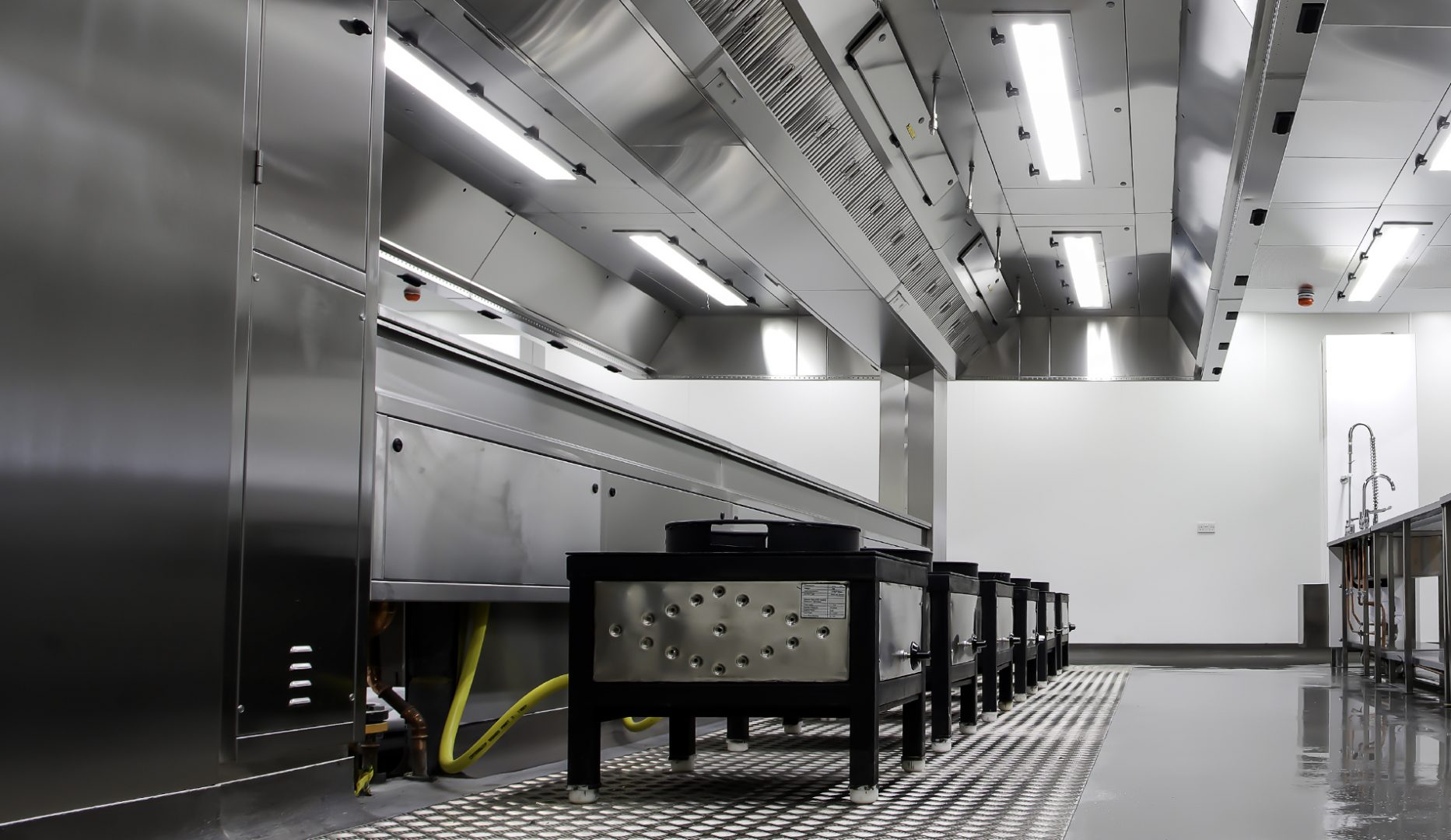 UPT services distribution unit for kitchens - CE | Halton products